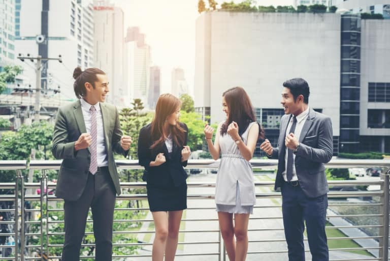 How To Choose A Perfect Presentation Outfit: Best Step-by-Step Guide in ...